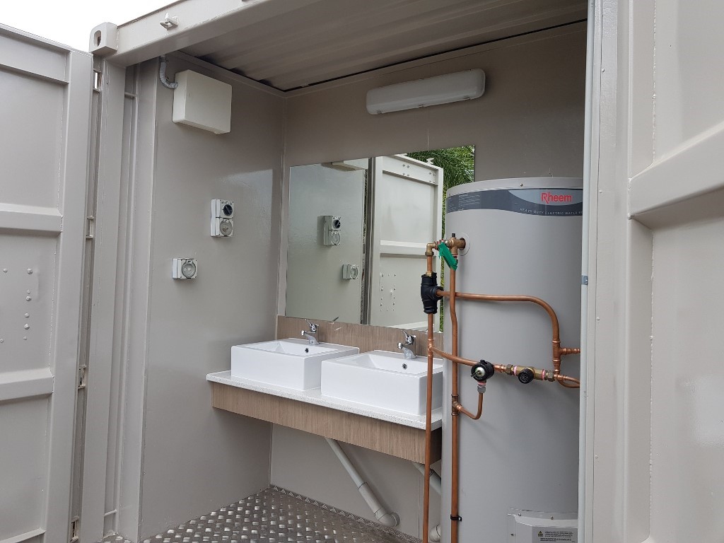 Shower Blocks (6 head) - Norquip Hire NQ Pty Ltd